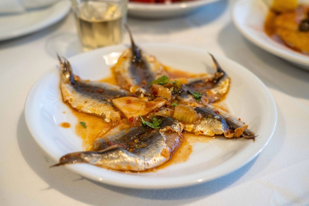 Yperokeanio: One of the most famous fish taverns in Piraeus - ΝΟΤΙΑ ...