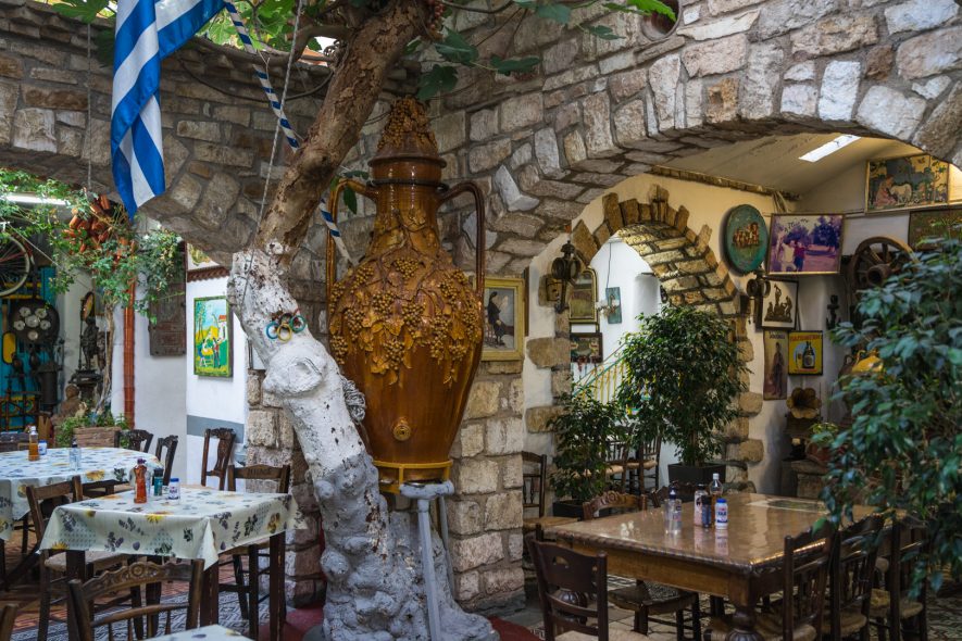 Οι αυθεντικές ταβέρνες του Πειραιά, που ξέρουν μόνο οι ντόπιοι - ΝΟΤΙΑ ...