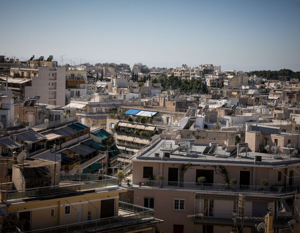 Οι ψαροταβέρνες γύρω από το Σταύρος Νιάρχος είναι από μόνες τους ...