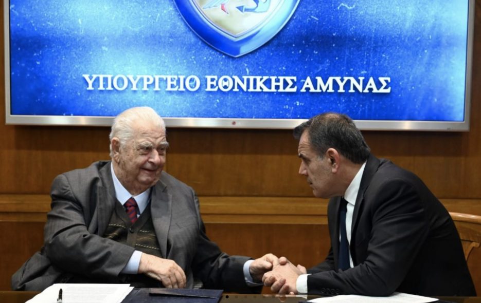 Άρης Θεοδωρίδης: Ποιος είναι ο εφοπλιστής που δωρίζει 35 εκατομμύρια ...