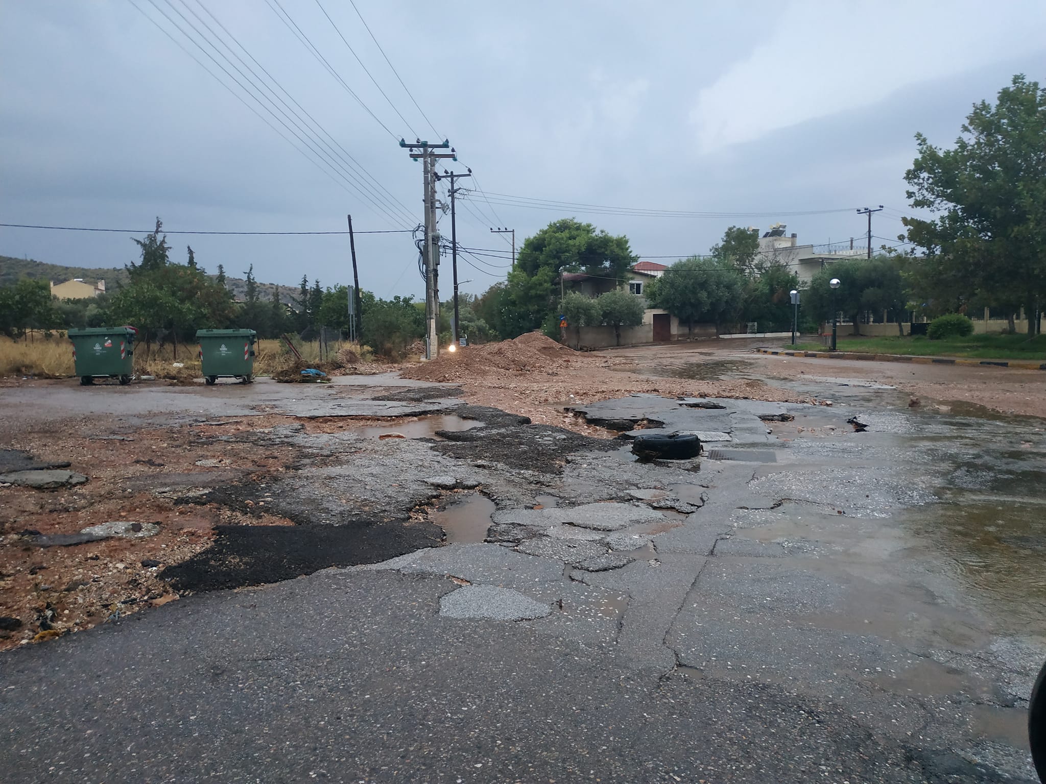 Ανατολική Αττική: Εικόνες καταστροφής από τις πλημμύρες - ΝΟΤΙΑ ...