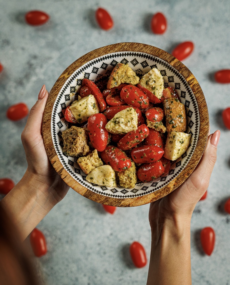 Για τις street food επιλογές του Meat ‘n’ Roses ανεβαίνουμε μέχρι το κέντρο της Αθήνας - ΝΟΤΙΑ ...