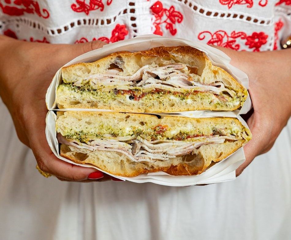 NouPou.gr: Το site που αγαπάει τα νότια προάστια