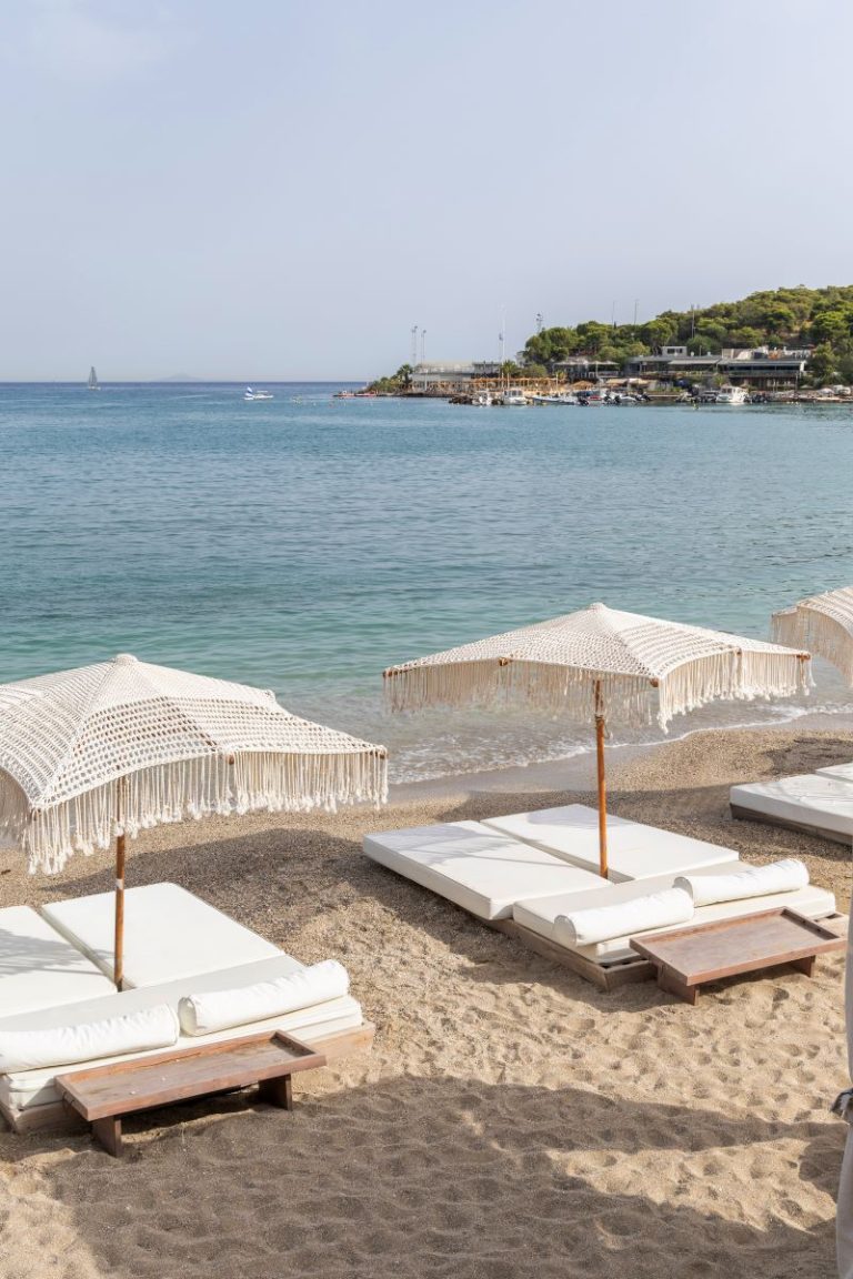 The beach bars along the Athens Riviera, from Alimos to Sounio - ΝΟΤΙΑ ...