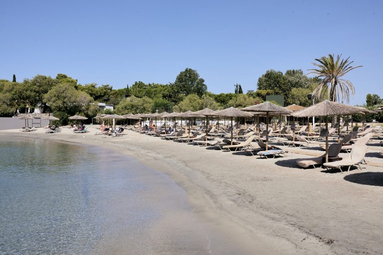 The beach bars along the Athens Riviera, from Alimos to Sounio - ΝΟΤΙΑ ...