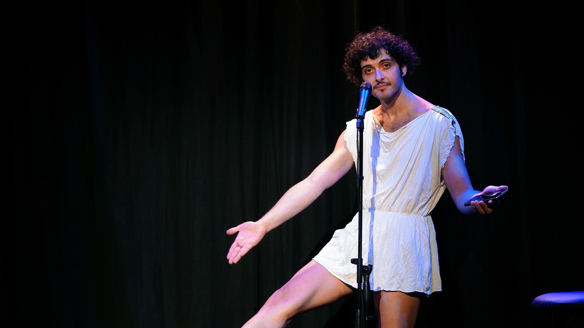 «NO COMEDY»: Βραδιές γέλιου με stand-up comedy, αποκλειστικά στα ...