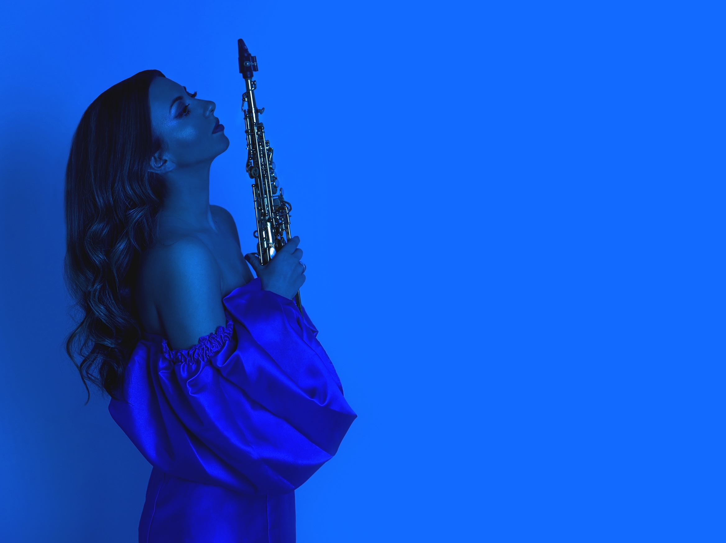 Amoroso: Το νέο άλμπουμ από τη Melina Paxinos, μια διεθνή Ελληνίδα ...