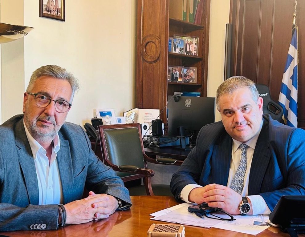 Ο Κουρέας της Σεβίλλης από τις Αθηναϊκές Μαριονέτες στο Δημοτικό Θέατρο ...