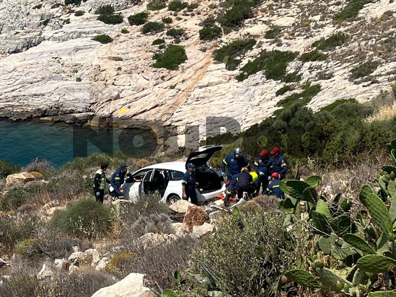 Αυτοκίνητο έπεσε σε γκρεμό στα Λιμανάκια Βουλιαγμένης – Τραυματίστηκε η ...
