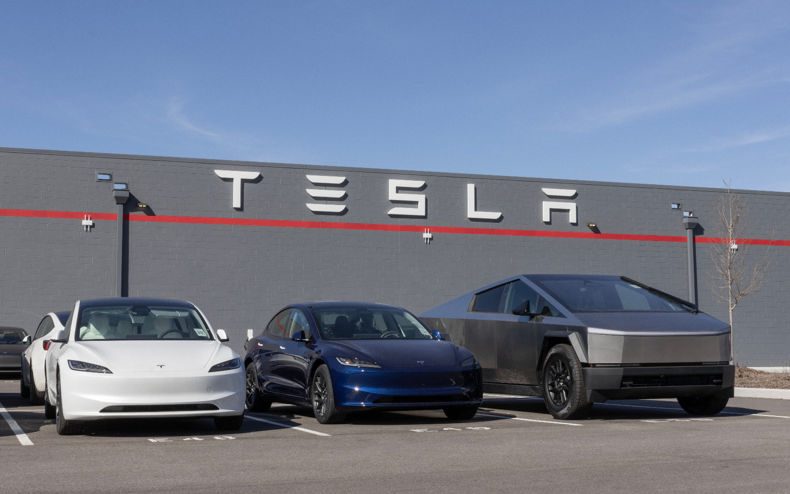 Τι ετοιμάζει η Tesla στη Βάρης-Κορωπίου - ΝΟΤΙΑ ΠΡΟΑΣΤΙΑ - www.noupou.gr